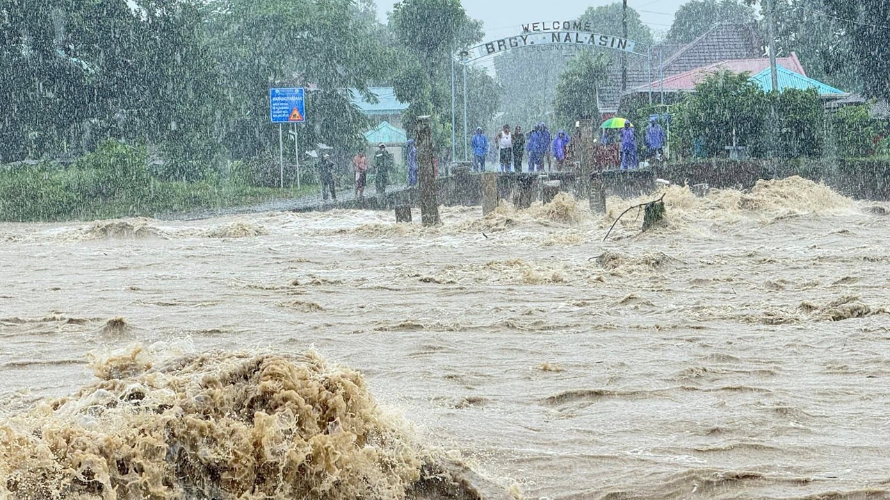 Mahigit 77,000 apektado ng Bagyong Julian - RMN Networks