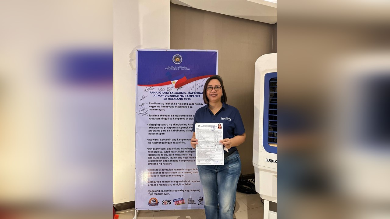 Iloilo First District Representative Janette Garin, naghain ng COC ...