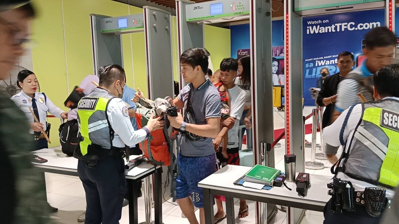 Publiko, pinag-iingat ng PITX sa mga nag-aalok ng tickets sa labas ng terminal - RMN Networks