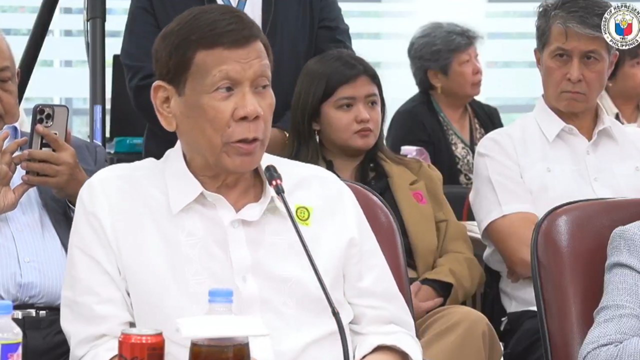 FPRRD, lumihis sa hamon ng mga mambabatas na pangalanan ang mga drug ...