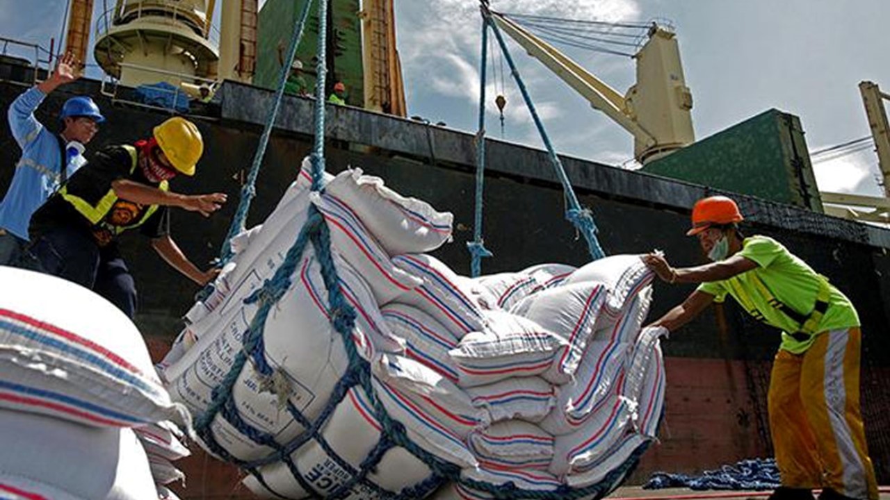 Brand labels mula sa imported rice, planong tanggalin ng DA - RMN Networks