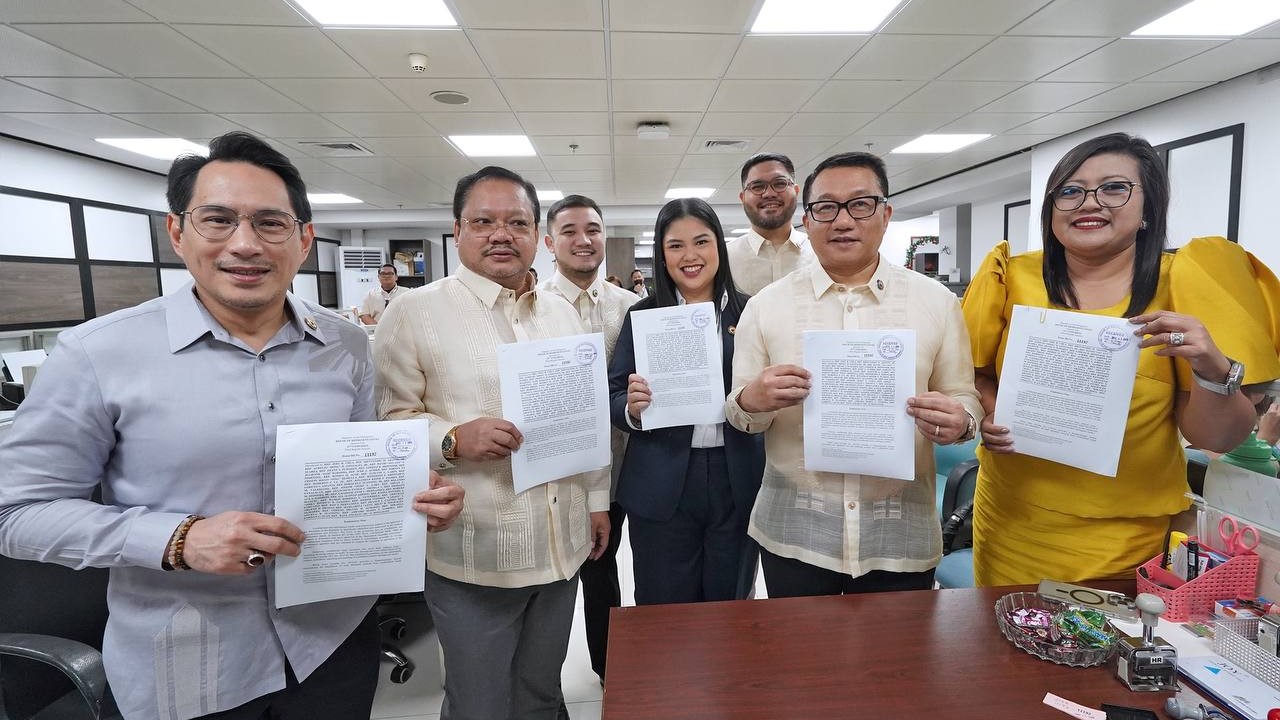 House blue ribbon committee, naghain ng dalawang panukalang batas na maghihigpit sa paggastos ng ...