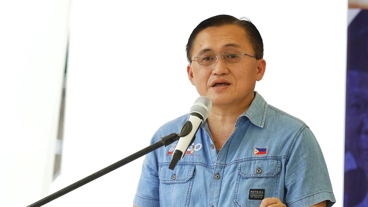 ‘Patuloy na serbisyo at malasakit’ — Bong Go helps fire victims in ...