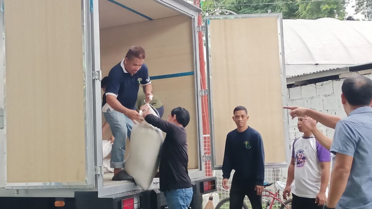 Presyo ng bigas sa Rice for All Program, ibinaba pa sa P38 kada kilo ...