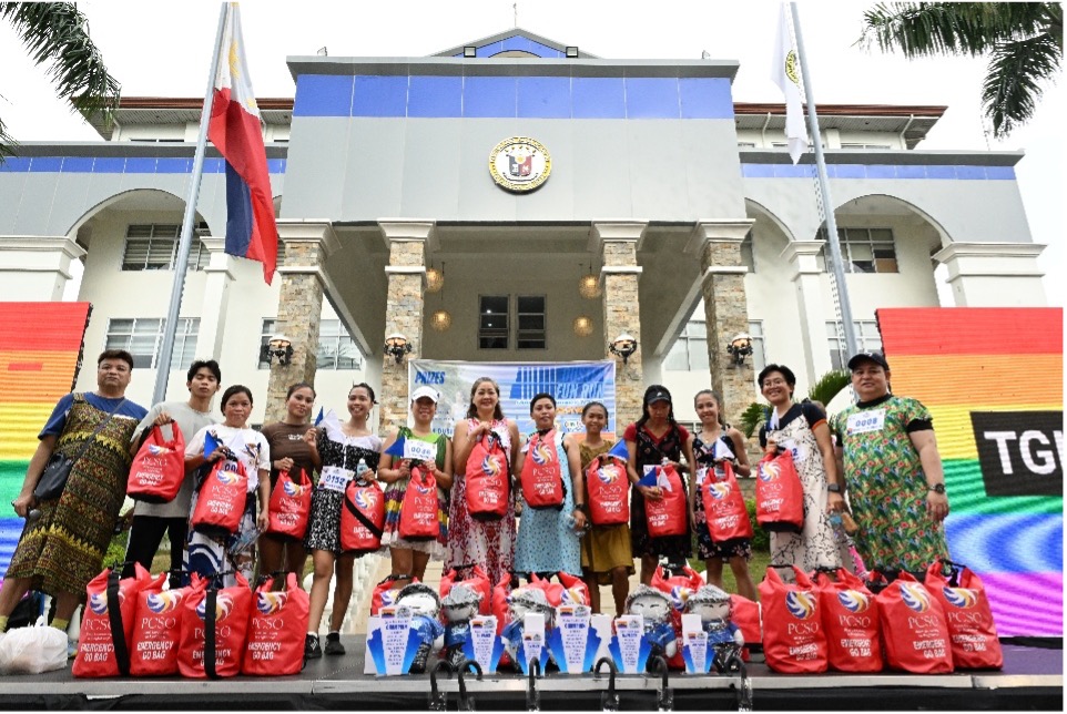 PCSO Distributes 50 Emergency Go Bags, 150 Hygiene Kits in Rizal - RMN ...
