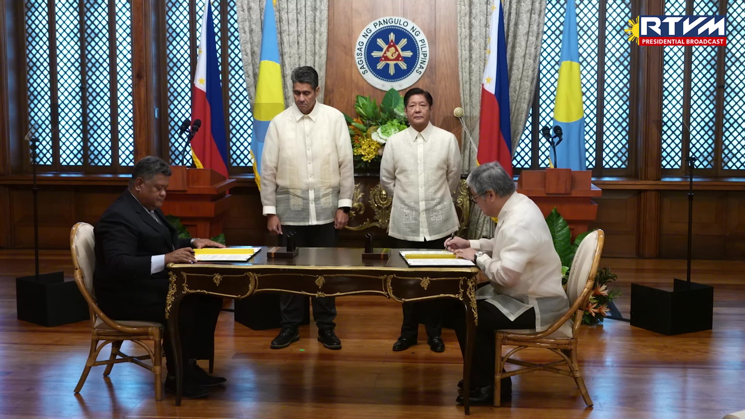 Kasunduan sa foreign affairs, agrikultura at pangisda, sinelyuhan ng ...