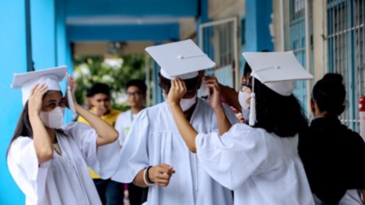 DepEd, nagbabala sa mga political campaign sa darating na graduation at ...