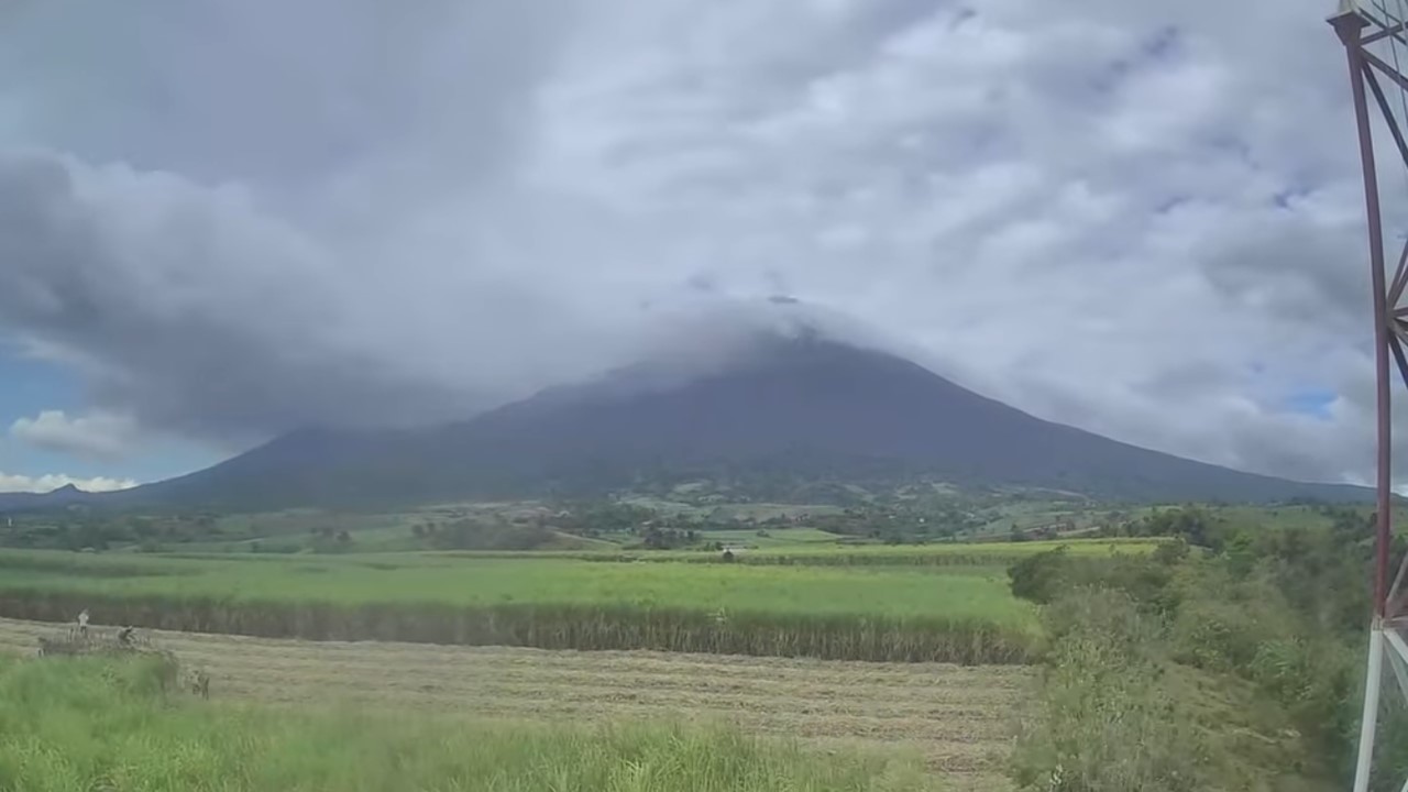 Bulkan Kanlaon sa Negros Island, muling nagbuga ng abo — PHIVOLCS - RMN Networks