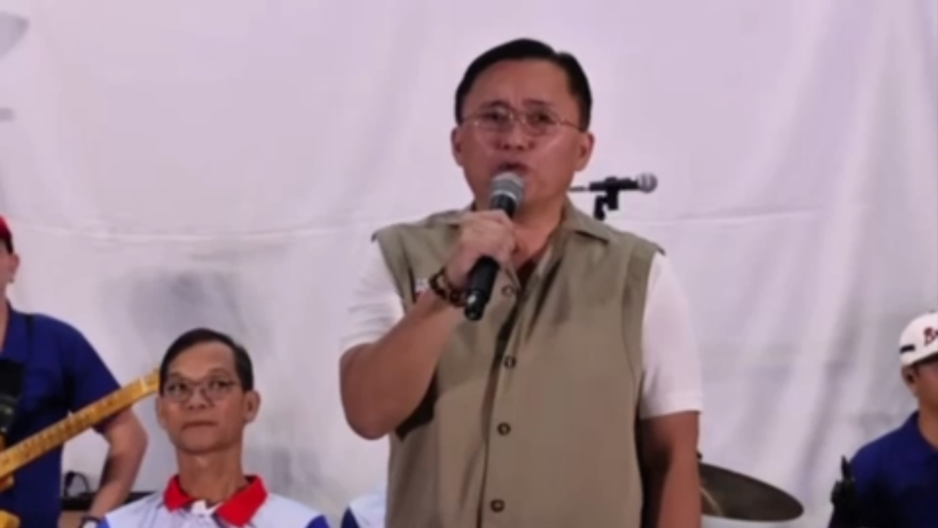 BONG GO, IMBES NA PULITIKA —- PAGLALAPIT DAW NG SERBISYO SA TAO ANG ...