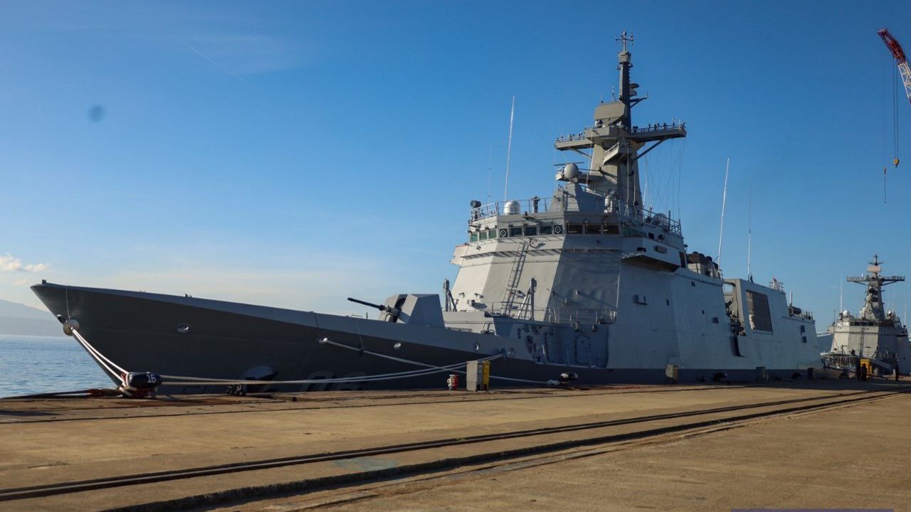 Bagong barkong pandigma ng Philippine Navy, dumating na sa bansa - RMN ...