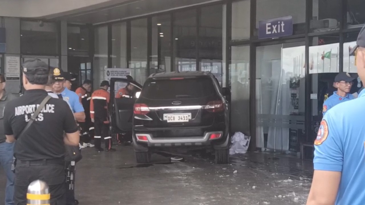 Land Transportation Office, sinuspinde ang lisensiya ng drayber sangkot sa bumanggang SUV sa ...