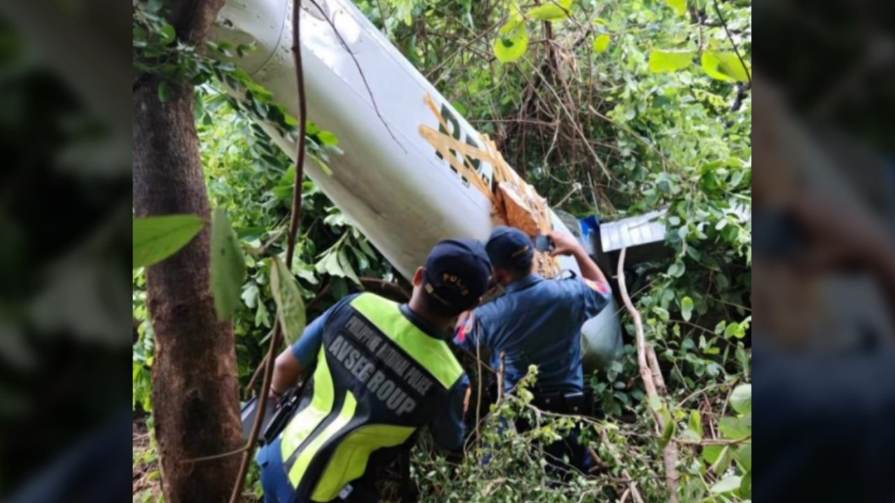 Training aircraft, bumagsak sa Iba, Zambales - RMN Networks