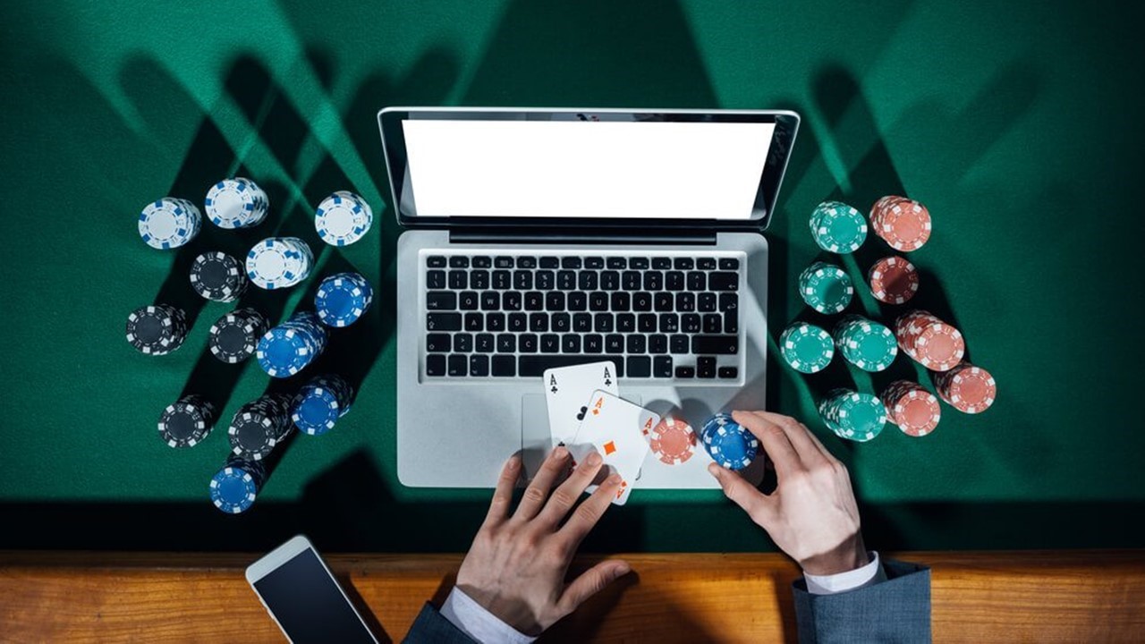 Tuluyang pag-ban sa lahat ng online gambling sa bansa, iginiit ng isang ...