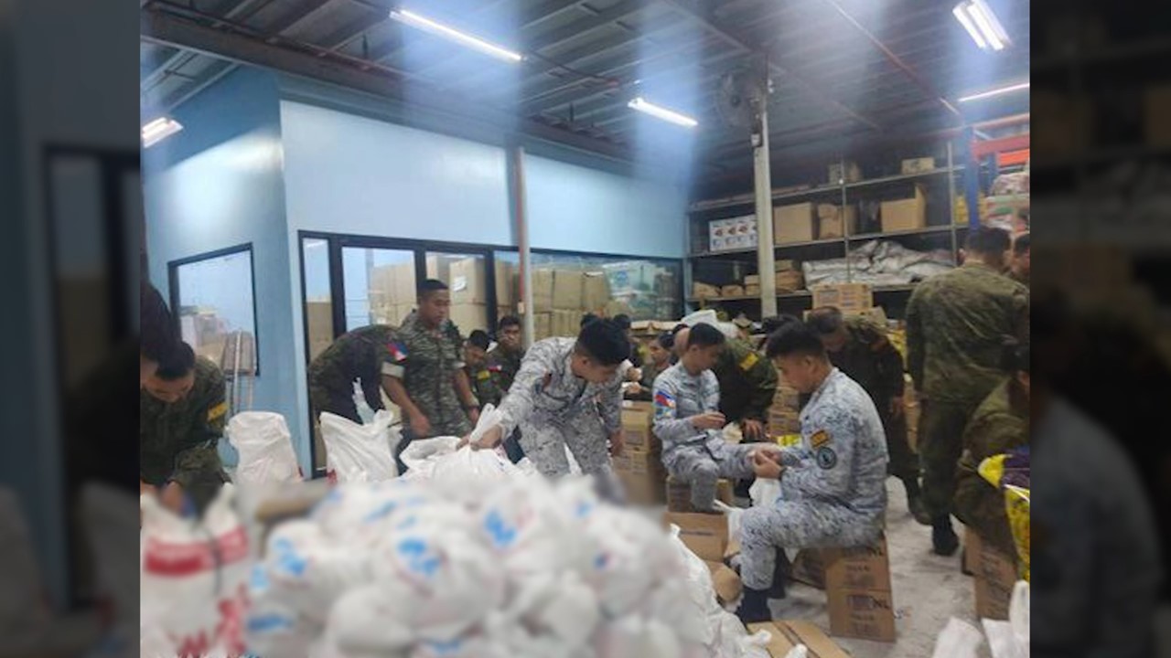 Naval Defense Command, tumulong sa paghahatid ng relief goods sa mga ...