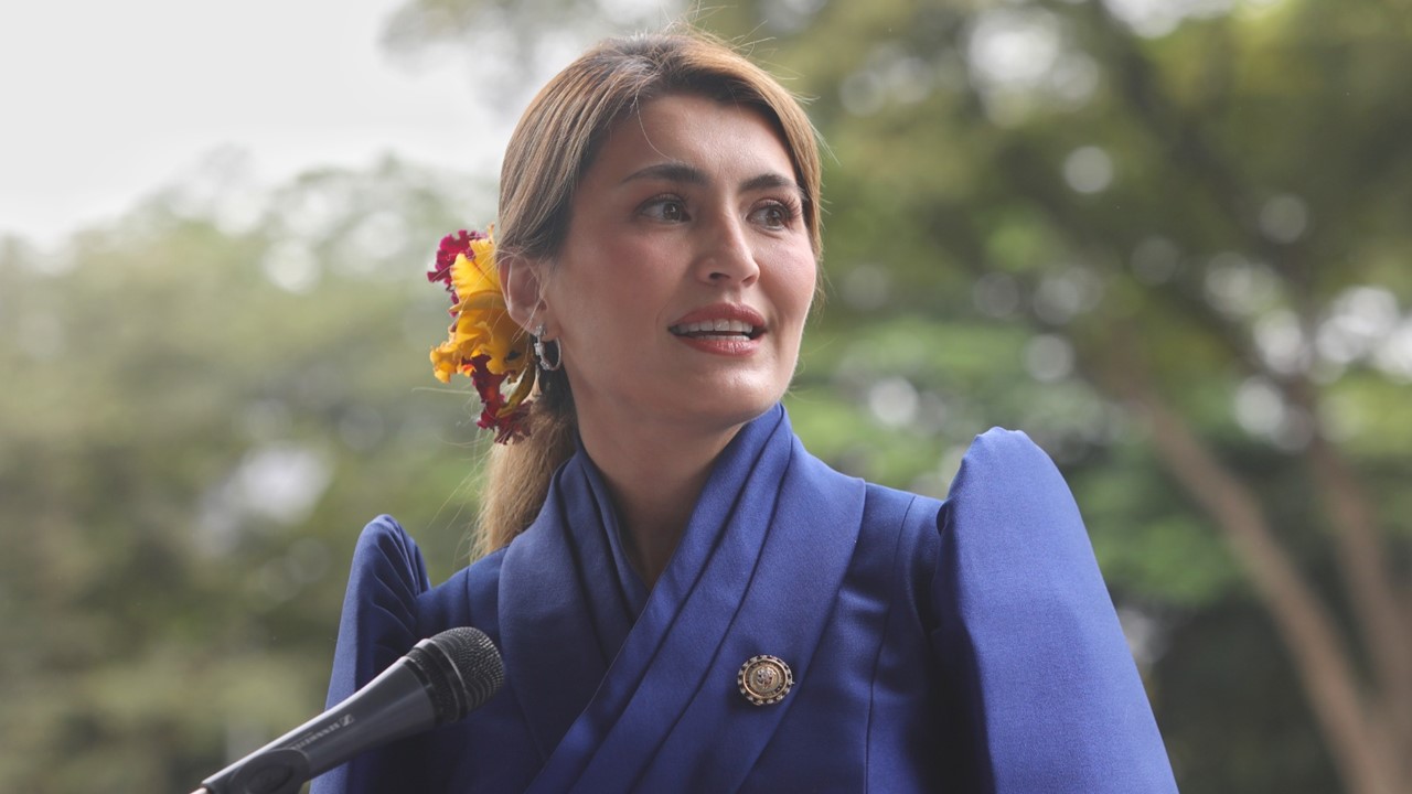 Pag-upo ng asawa ni Yedda Romualdez sa 20th Congress, hindi nararapat — election lawyer - RMN ...