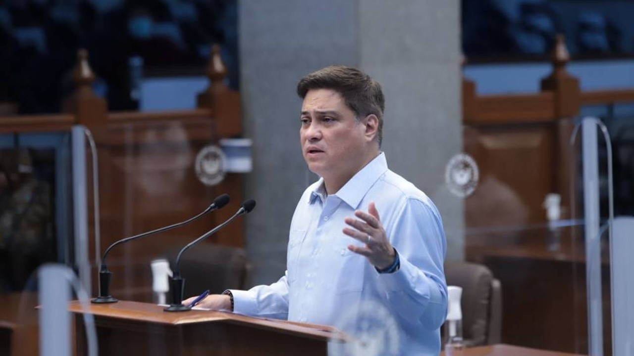 Isang myembro ng minorya, tutol sa apela ng ilang senador na irekonsidera ang desisyon ng SC sa ...