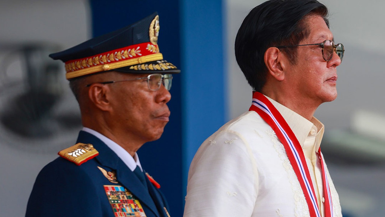 Pananahimik ni PBBM kaugnay sa pagsibak kay dating PNP Chief Torre ...