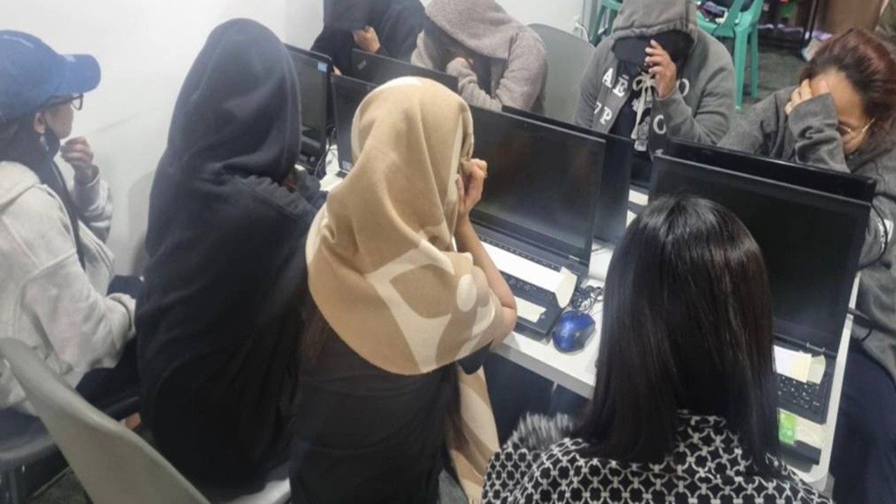 4 na Chinese at 16, arestado ng NBI sa Pasay dahil sa financial scam - RMN Networks