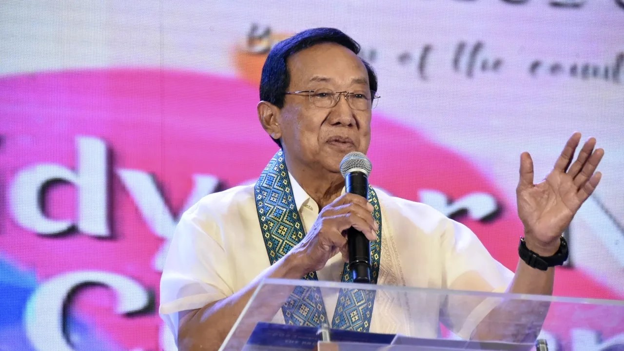 DPWH Sec. Manuel Bonoan, pinayuhang mag-leave of absence muna habang ...