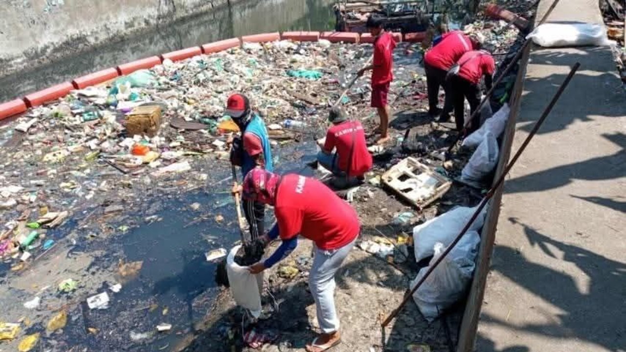 Clearing operation sa 11 lugar na dahilan ng pagbaha sa NLEX, sinimulan ...