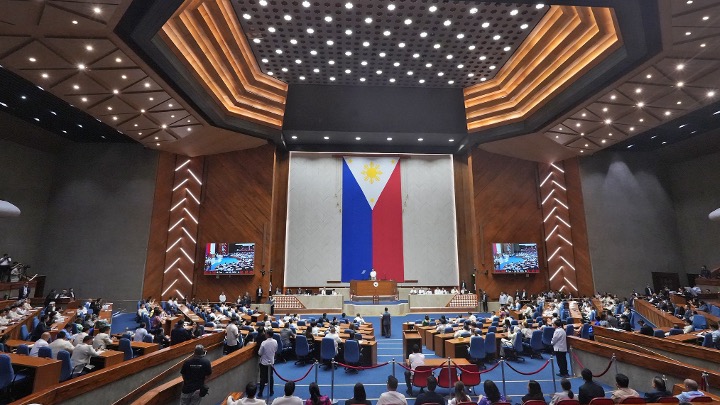 Kamara, pormal nang naghain ng motion for reconsideration sa SC para baligtarin ang desisyon ...