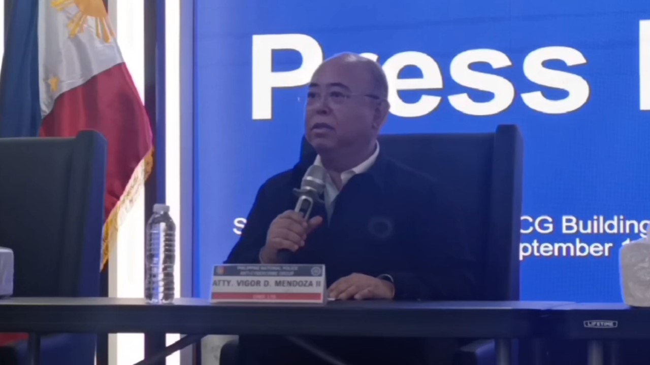 Driver’s license ng 2 pang dating DPWH Bulacan engineer na sina Jaypee Mendoza at Arjay Domasig ...