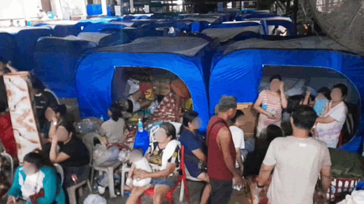 Mga naapektuhan ng sunog sa Bacolod City, posibleng manatili pa sa temporary evacuation center ...