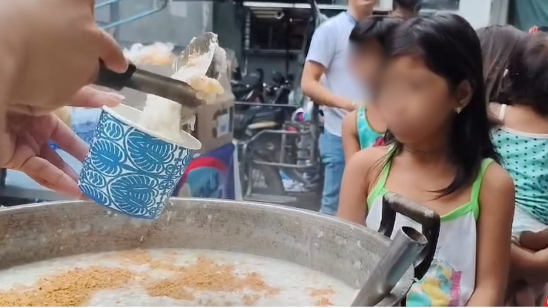 Halos 200 mga bata, nabenepisyuhan ng Ma. Corrina Canoy Feeding Program sa Lucena City - RMN ...