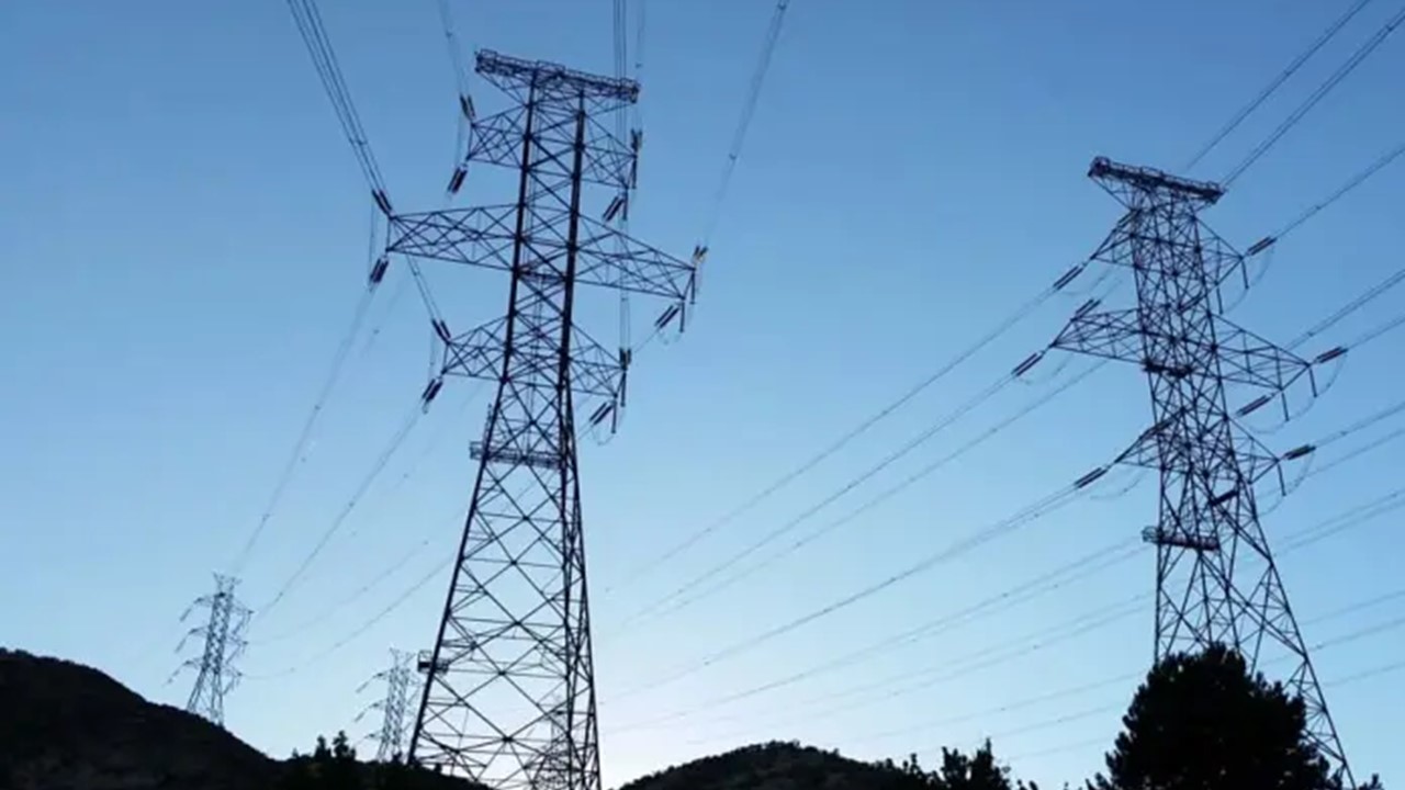 DOE, tiniyak na may sapat na supply ng kuryente sa harap ng masamang ...