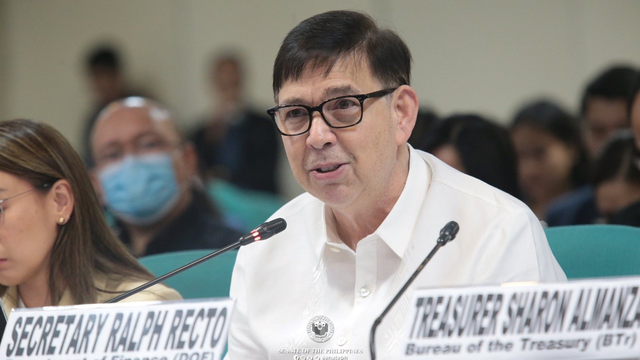 Umano'y pagbibitiw ni Finance Secretary Ralph Recto, fake news ayon sa ...