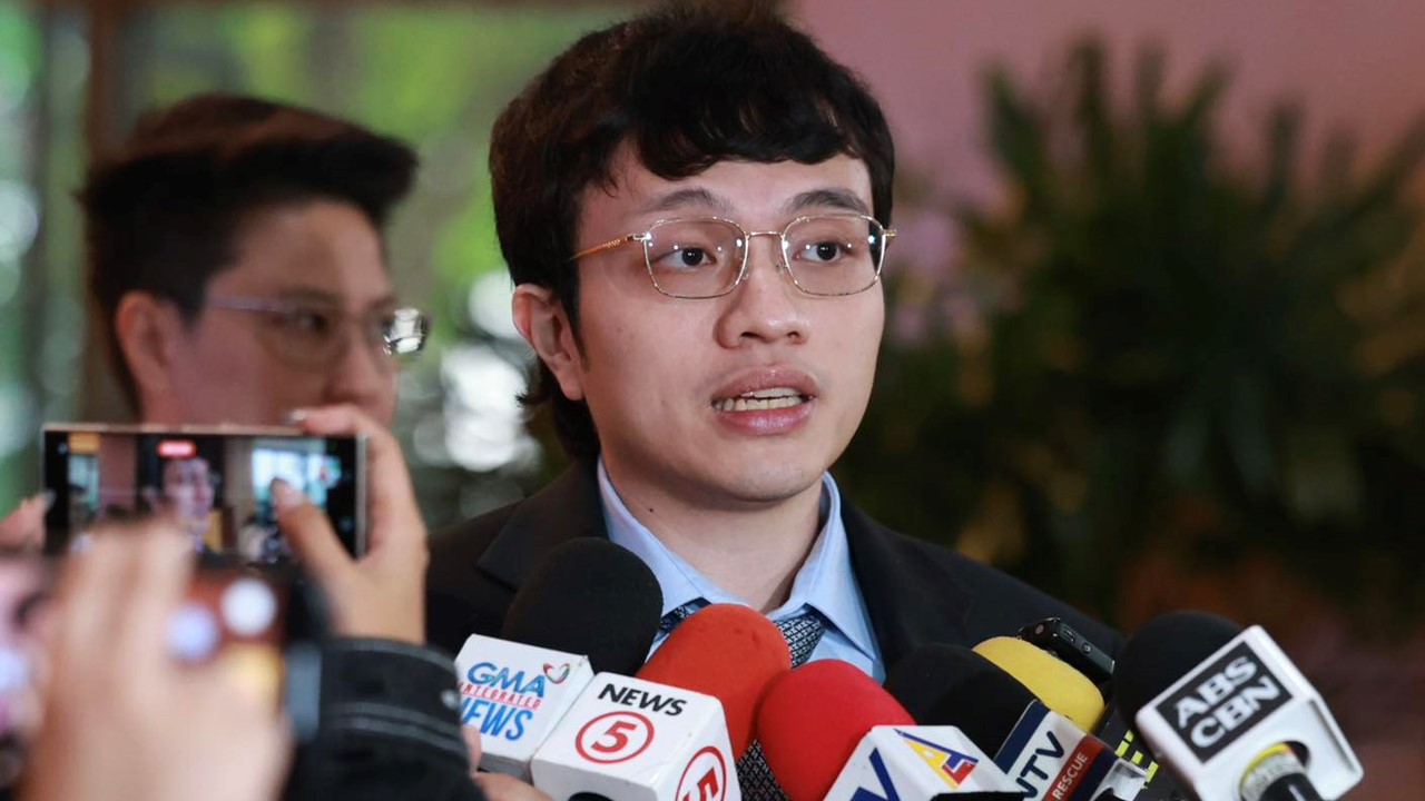 Cavite Rep. Kiko Barzaga, tinanggal na sa reserve force ng AFP - RMN Networks