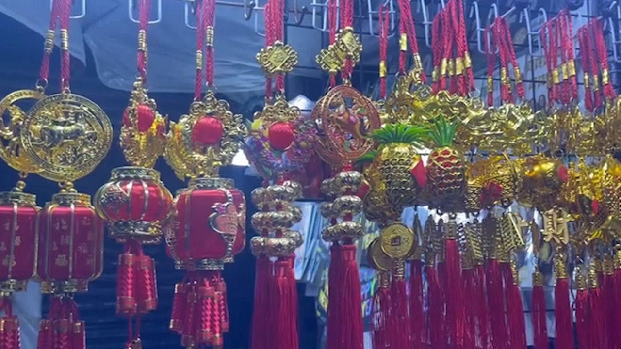 Bentahan ng pampaswerte para sa pagpasok ng taong 2026, matumal pa ...