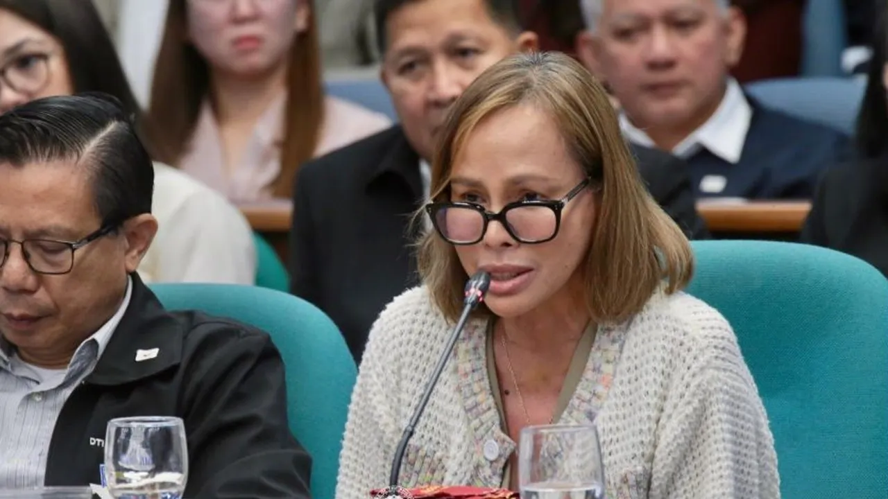 Mga inisyung electronic at computer device ng DPWH kay ex-DPWH Usec ...