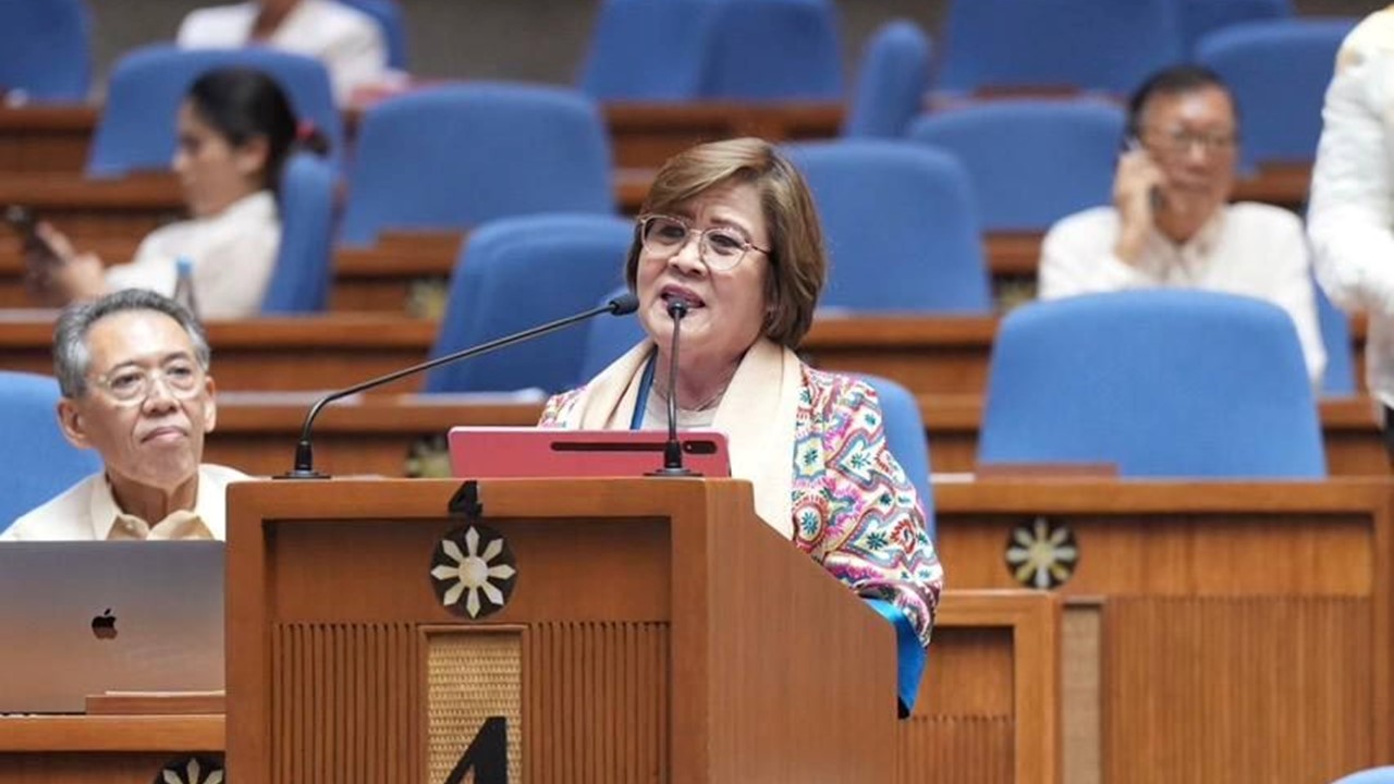 Rep. De Lima, idinepensa ang pag-endorso nya ng dalawang impeachment ...