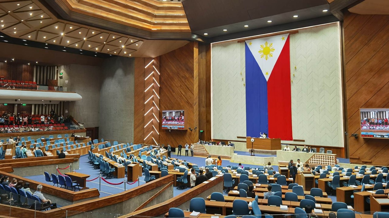 Rep. Adiong, iginiit na hindi mahina ang binubuong anti-political ...