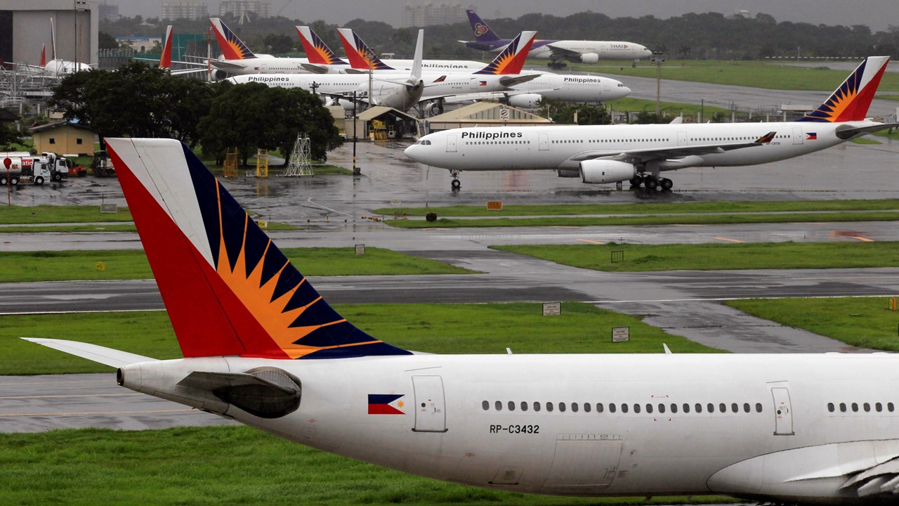 Mga piloto ng PAL Express, pinagre-report sa CAAP matapos mag-emergency ...
