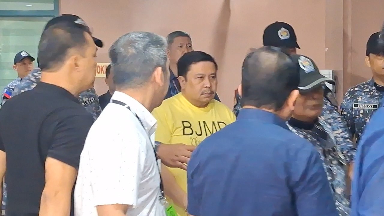 Senador Alan Peter Cayetano, nanatiling SP ayon kay Sen. Estrada - RMN ...